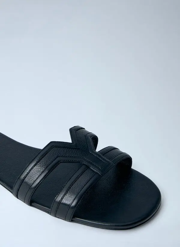 Saint Laurent Mabrouka Leather Sandals - Black