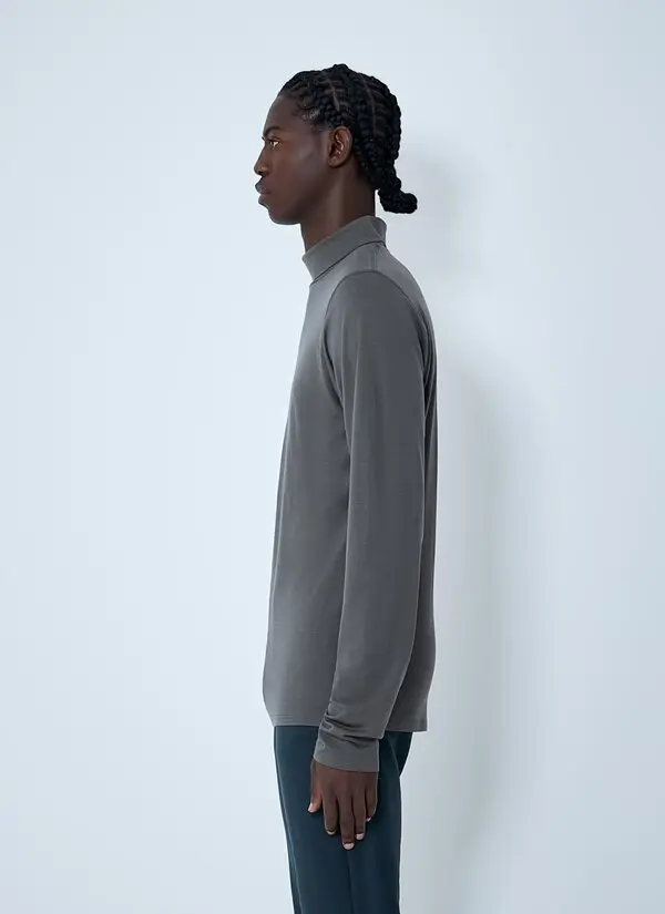 RIER Wool Turtleneck Sweater