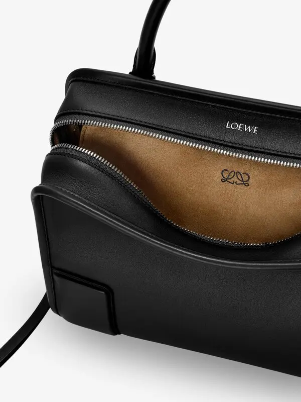 Loewe Amazona 180 Leather Handbag - Black