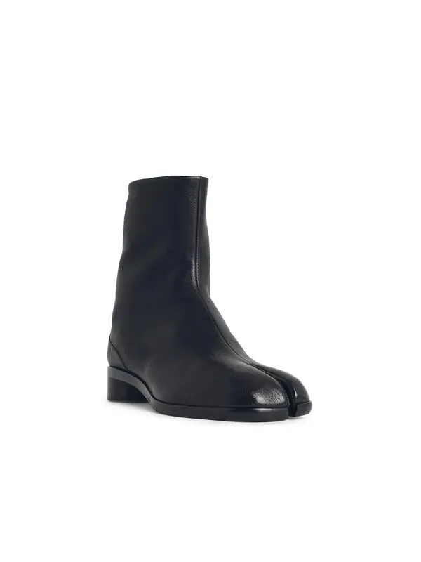 MAISON MARGIELA Tabi' Leather Ankle Boots