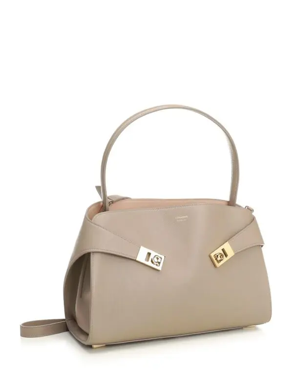 FERRAGAMO Hug Shulder Small Soft Bicolor - Cream