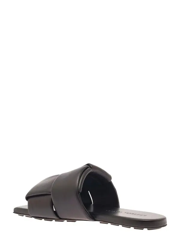 Bottega Veneta Flat Mules With Padded Intreccio Band - Black