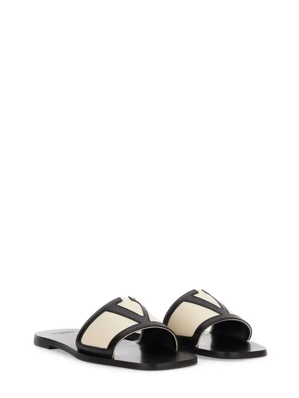 Valentino Garavani Viva Superstar Slide Sandal In Nappa Leather - Cream