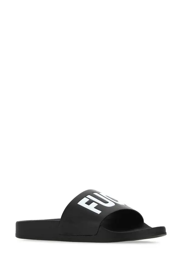 VTMNTS Rubber Slippers