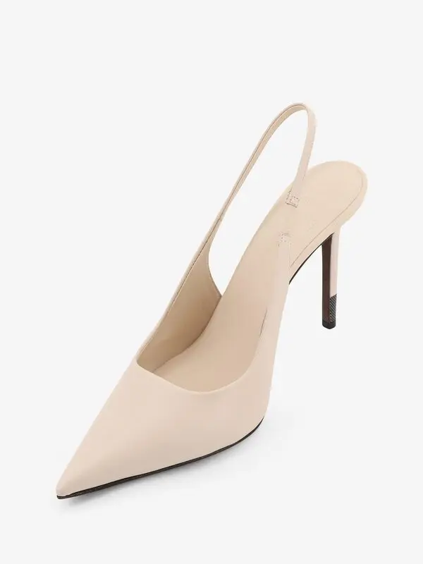 Brunello Cucinelli Leather Pumps With Monili Detail On The Heel - Cream