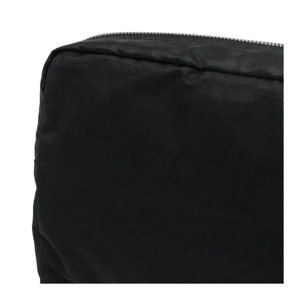 Fendi Medium Ff Logo Beauty Case - Black