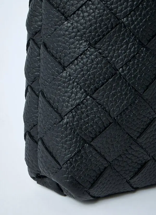 Bottega Veneta Vertical Dustbag - Black