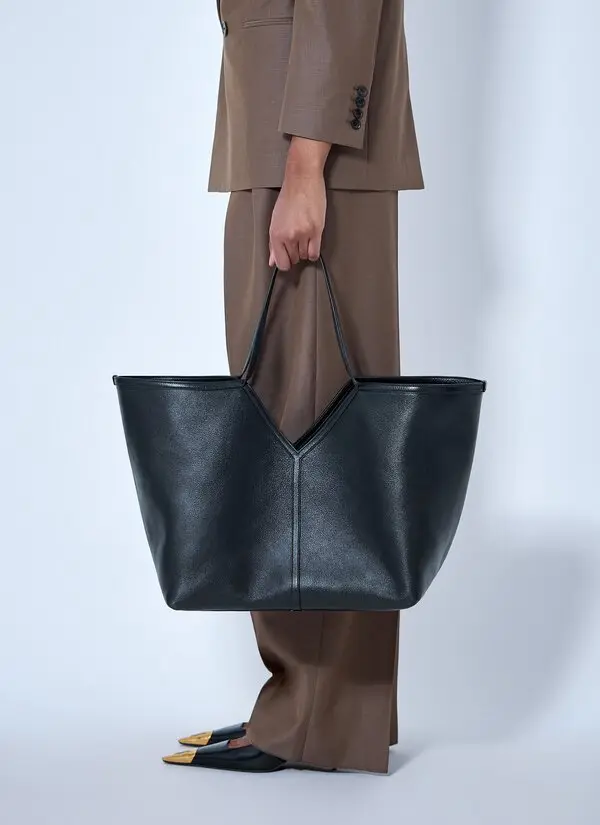 Saint Laurent Y Thin Tote Bag With Removable Pouch
