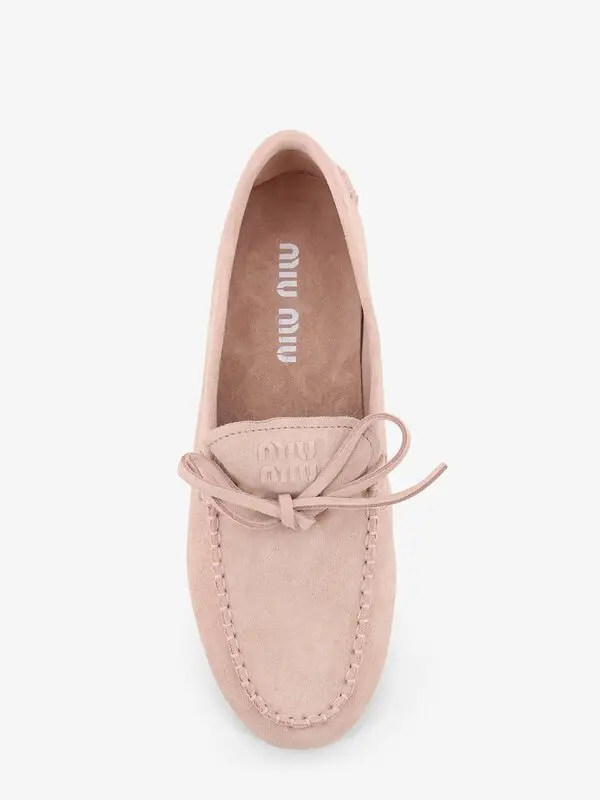Miu Miu Suede Loafer With Frontal Logo - Multicolor
