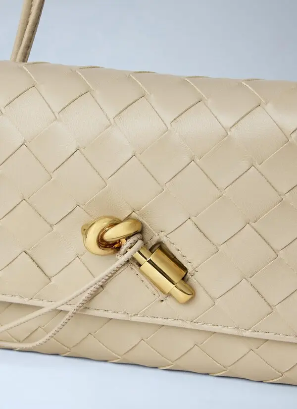 Bottega Veneta Andiamo Pouch On Strap - Cream