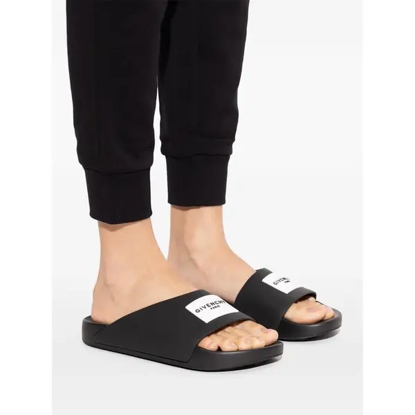 Givenchy Flip-flops & Slides