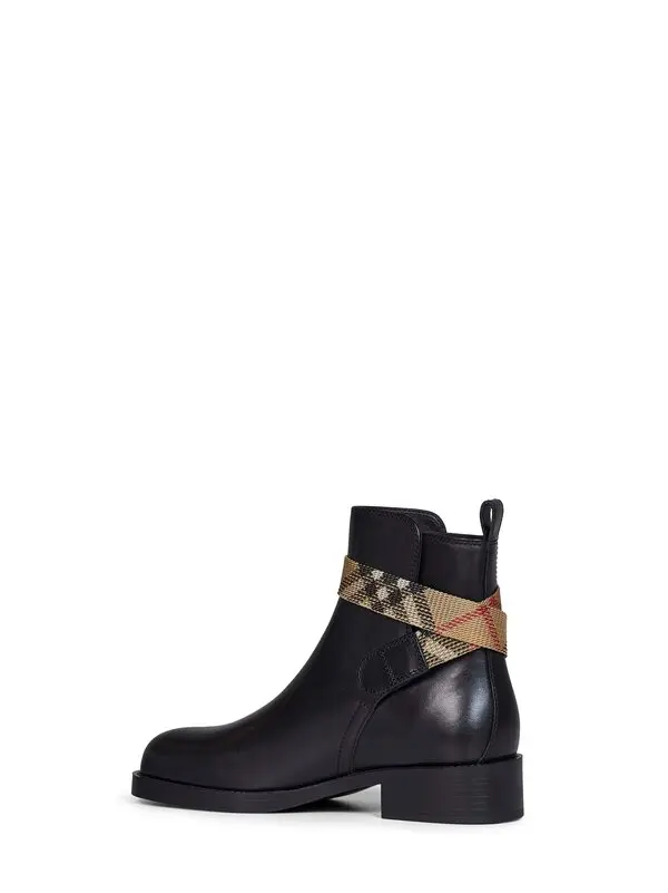 Burberry Black Leather Huntley Ankle Boots - Multicolor