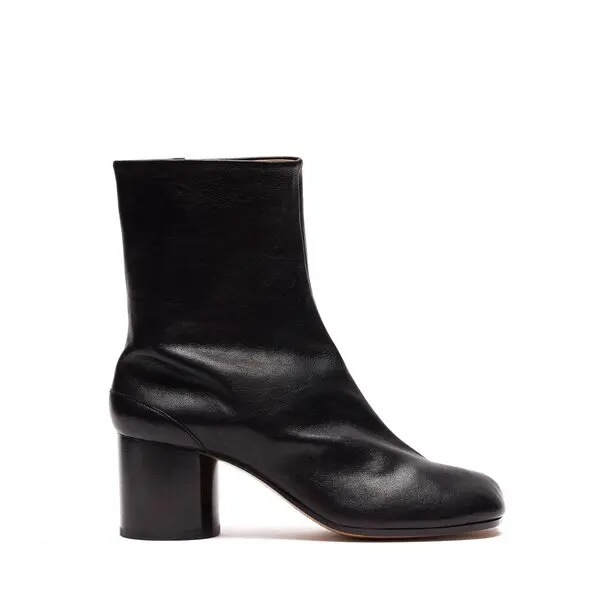 MAISON MARGIELA Tabi Booties - Black