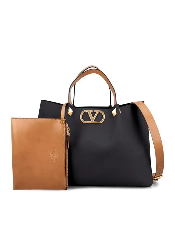 Valentino Garavani Medium Vlogo Signature Bag In Calfskin - Black