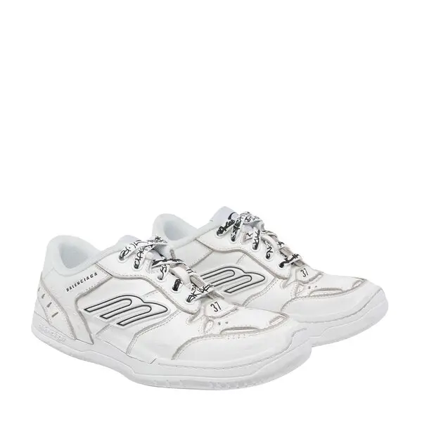 Balenciaga Hamptons Worn-out Sneakers - White