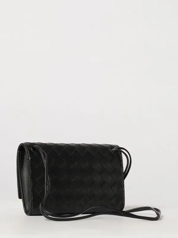 Bottega Veneta Andiamo Clutch Bag - Black