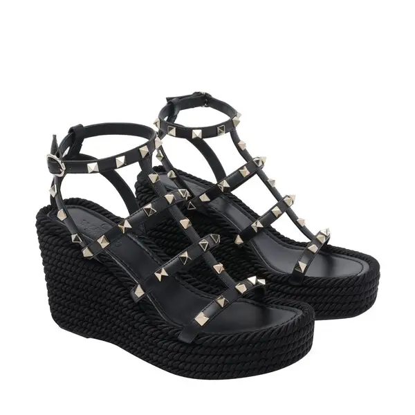 Valentino Garavani Rockstud Wedge Sandals - Black