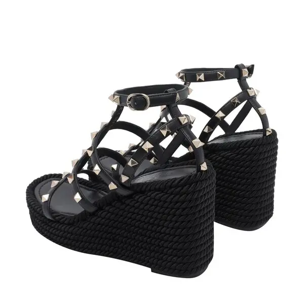 Valentino Garavani Rockstud Wedge Sandals - Black