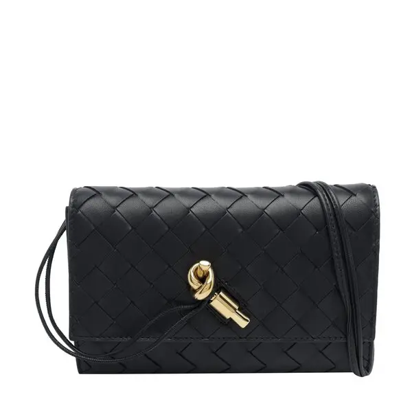 Bottega Veneta Andiamo Pouch On Strap - Black