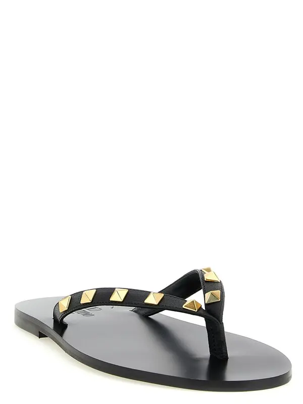 Valentino Garavani Thong Rockstud' Sandals