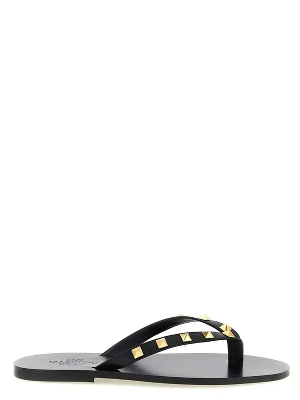 Valentino Garavani Thong Rockstud Sandals - Black