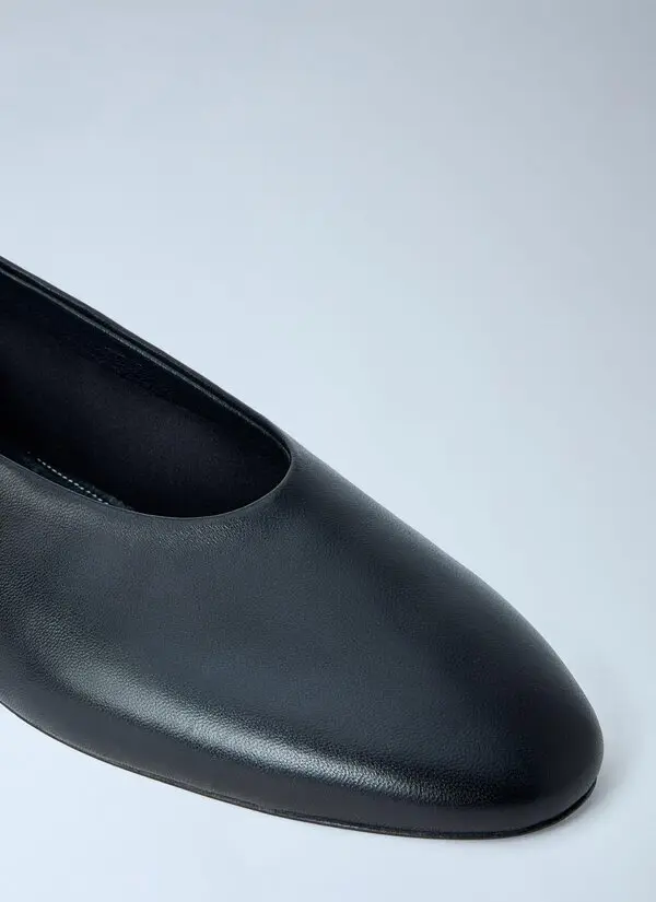 TOTEME Leather Ballerinas - Black