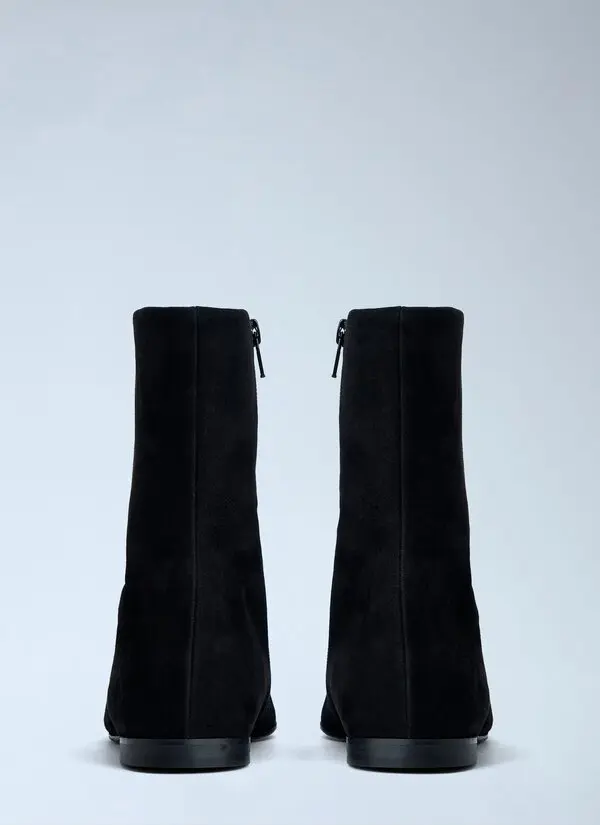 TOTEME Zipped Suede Chelsea Boots - Black