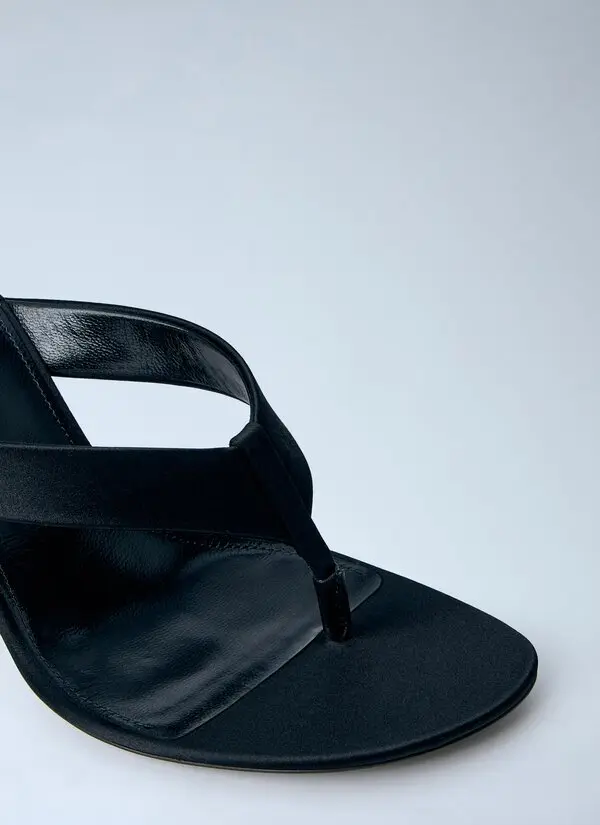 Saint Laurent Opyum Thong Sandals - Black