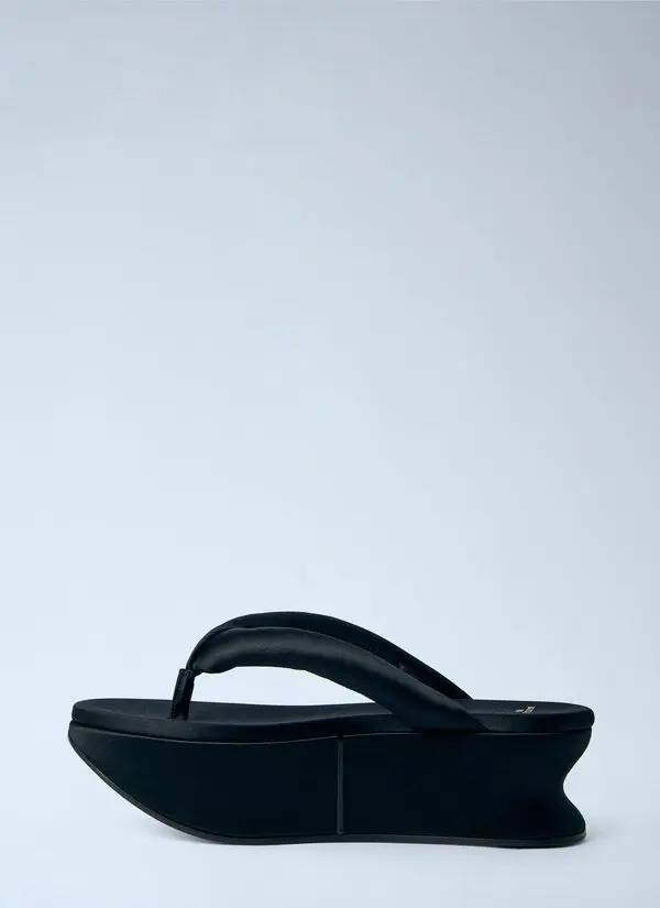 Balenciaga Gaeta Thong Sandals