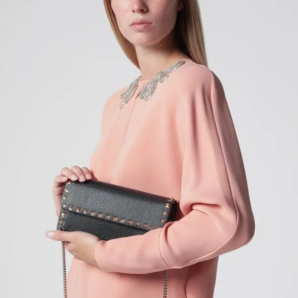 Valentino Garavani Pouch With Rockstud Chain