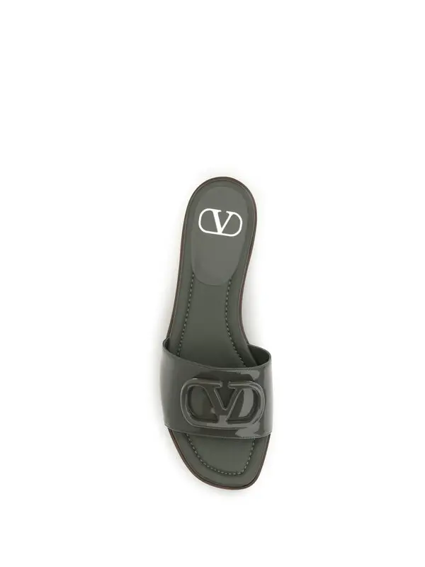 Valentino Garavani Vlogo Patent Leather Slide Sandals - Green