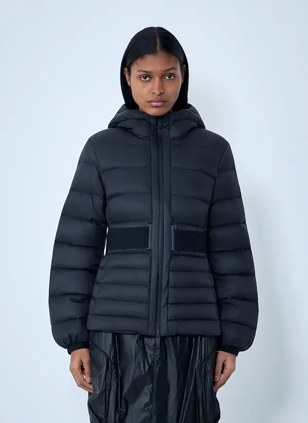 Moncler Magnolia Quilted Puffer Jacket - Black