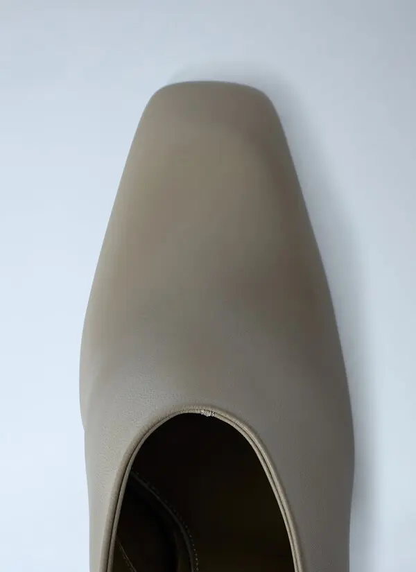 TOTEME Bar Leather Mules - White
