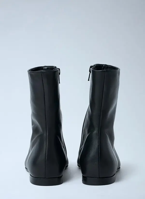 TOTEME Zipped Leather Boots - Black