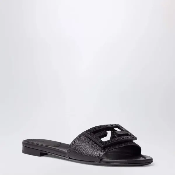 Fendi Leather Baguette Slides - Black