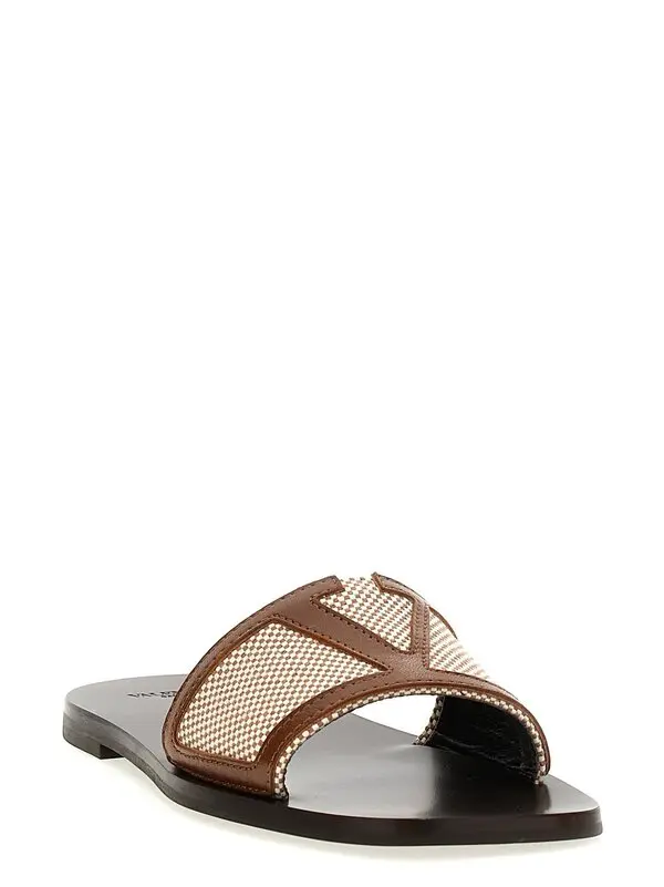 Valentino Garavani Vlogo' Sandals