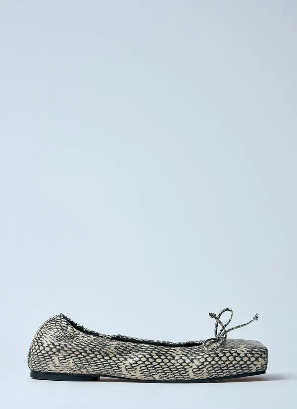 Jacquemus Textured Leather Flats - Cream