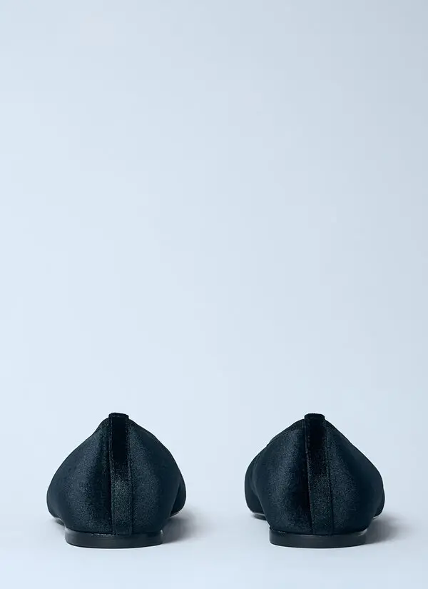 TOTEME Minimalist Velvet Ballerina Flats - Black