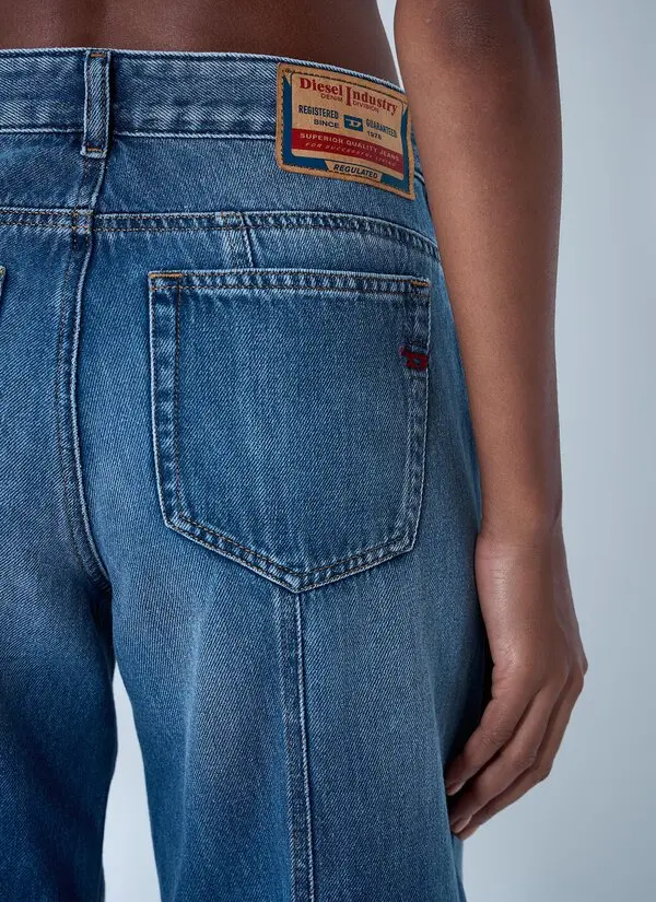DIESEL® D-akii Jeans