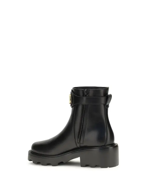 Valentino Garavani Vlogo Signature Ankle Boots - Black