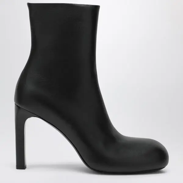 Balenciaga Fargo Ankle Boots In Leather - Black