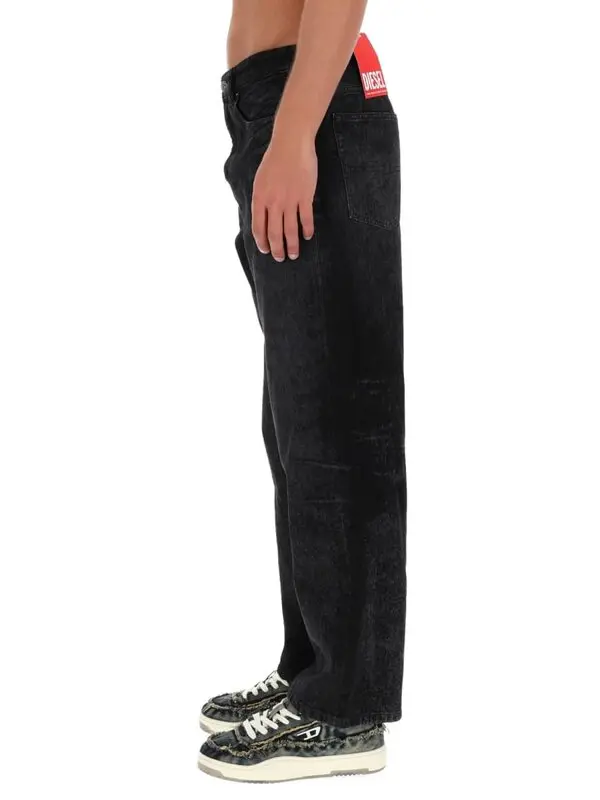 DIESEL® 2001 D-macro-fsh Jeans