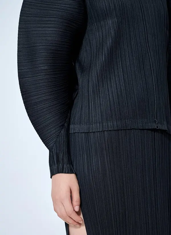 Issey Miyake Pleated Zip-up Top