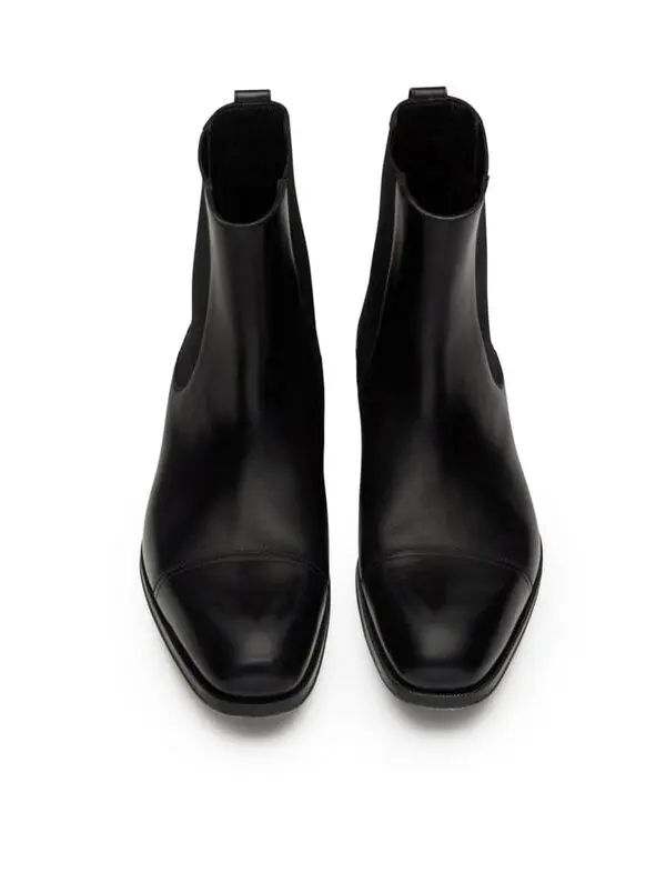 TOM FORD Burnished Leather Edgar Chelsea Boot