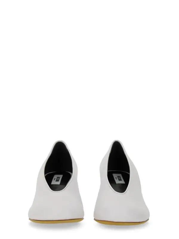 Moschino Decollete Duck Pumps - White