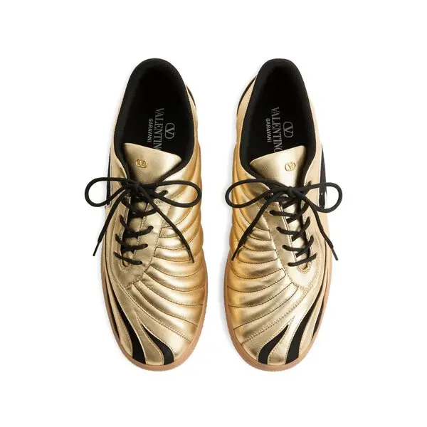 Valentino Garavani Laminated Nappa Leather Low Top Sneakers - Gold