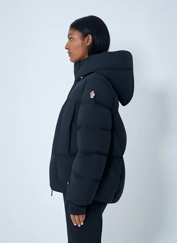 Moncler Bonnieure Short Down Jacket