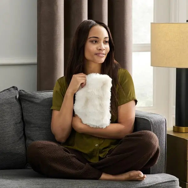 BROOKSTONE Bubble Faux Fur Warming Pod - Ivory