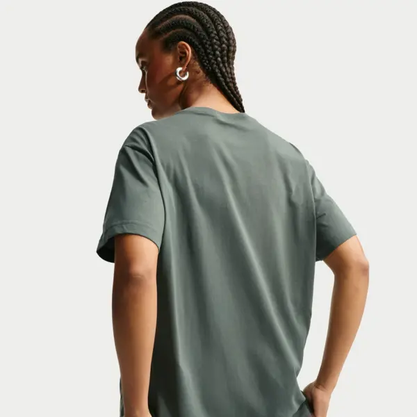 Nike Sportswear Classic Oversized T-shirt