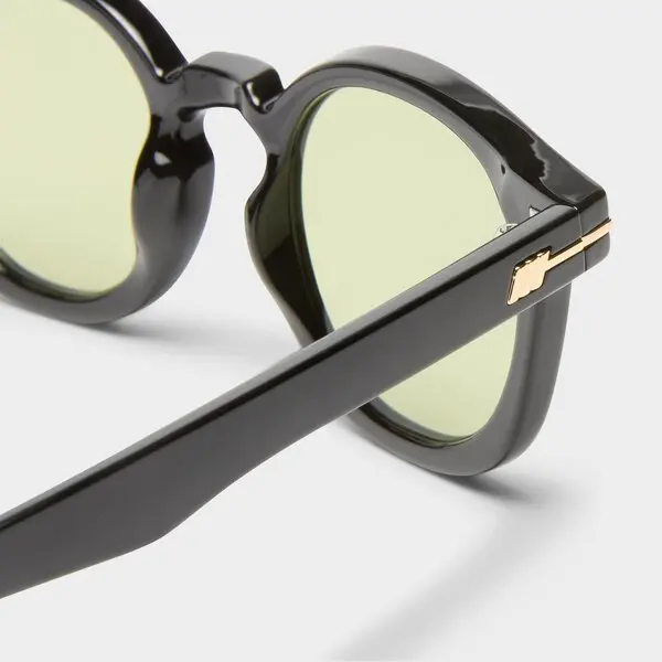 Le Specs Hoodwinked